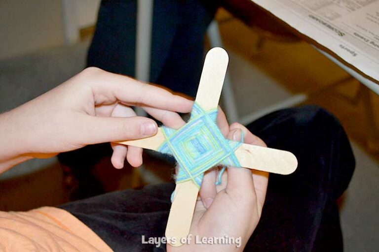 How To Make an Ojo de Dios - Layers of Learning